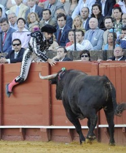 VIVIR DEL ARTE ABSTRACTO: JAVIER CONDE EN MADRID – DE SOL Y SOMBRA