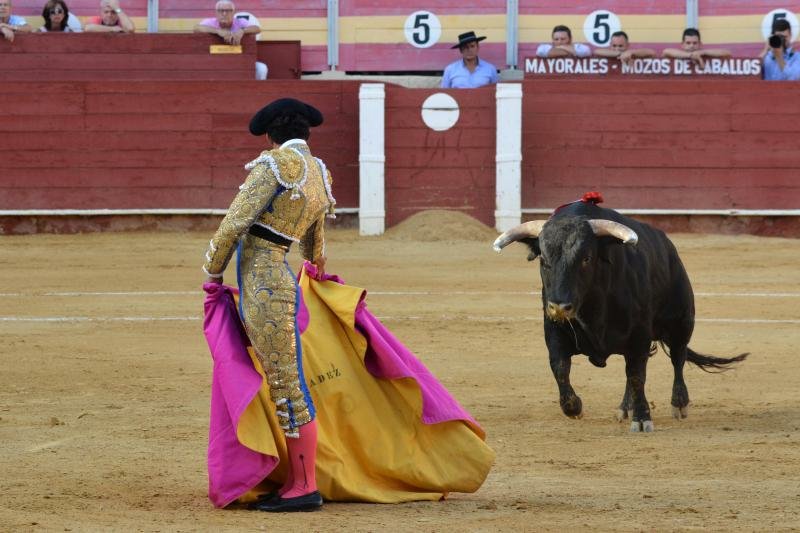 Tendido 7: ¡Será la última llamada! – DE SOL Y SOMBRA